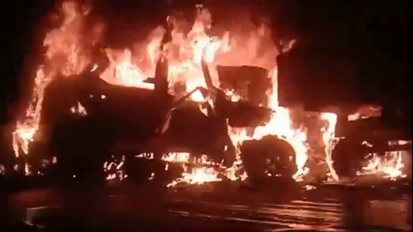 Indian burns alive in car • GoreCenter