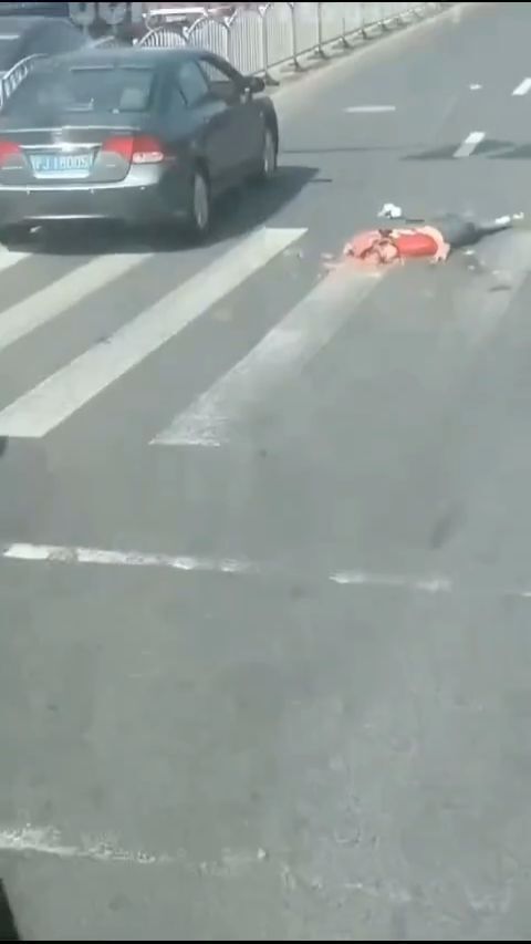 Chinese woman crushed to death by truck • GoreCenter