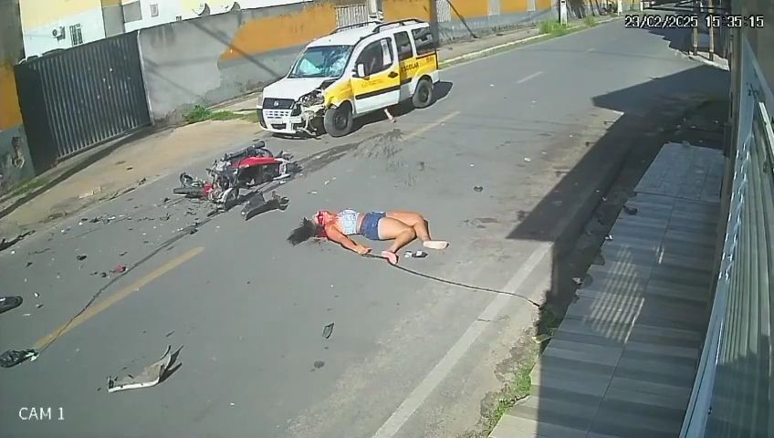 Woman riding motorcycle dies in head-on crash with van • GoreCenter